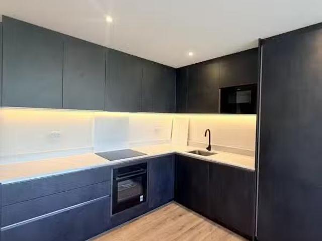 2 bedroom flat for rent in Otterburn House, 10 Bromley Road, B.