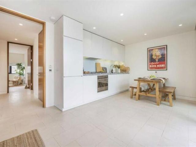 2 bedroom flat for rent in Oval Road, Kentish Town, NW1