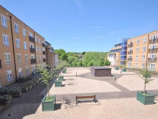 2 bedroom flat for rent in Ovaltine DriveKings LangleyWD4