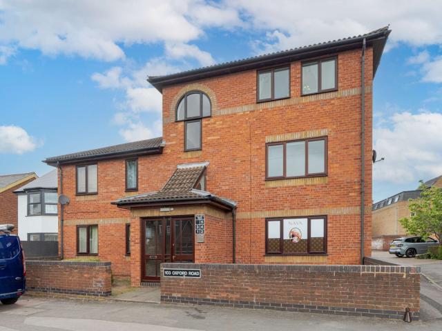 2 bedroom Flat for rent in Oxford Road, Cowley, OX4 2ER