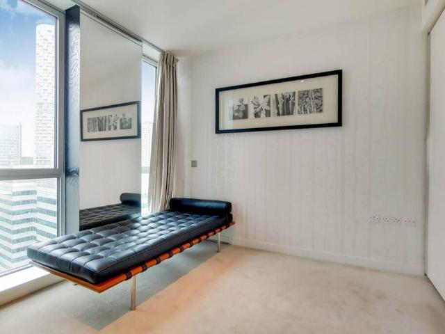 2 bedroom flat for rent in Pan Peninsula Square, Canary Wharf, London, E14