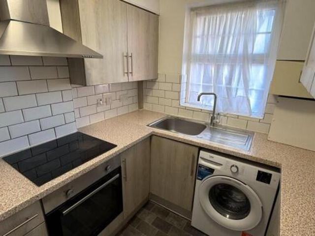 2 bedroom flat for rent in Panfield Mews, Ilford, London, IG2
