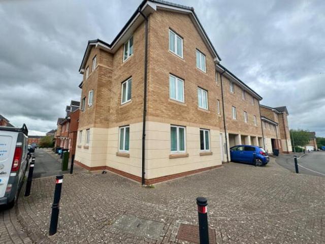 2 bedroom flat for rent in Padstow Road, Swindon, SN2 2ED, SN2