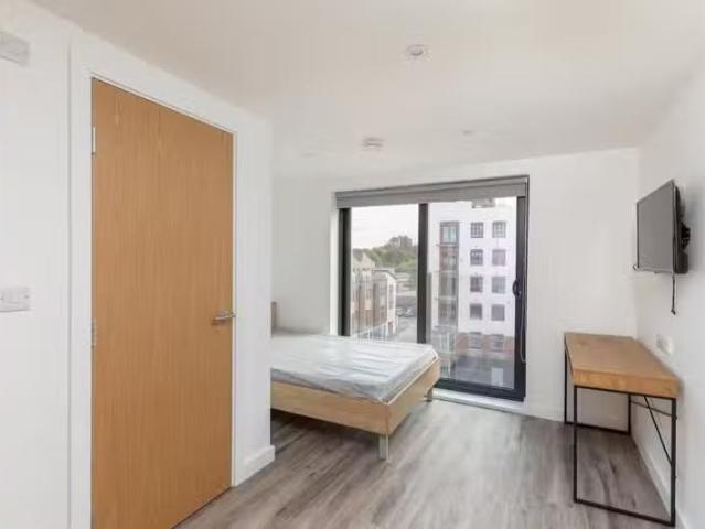 2 bedroom flat for rent in Paintworks,, Bristol, BS4