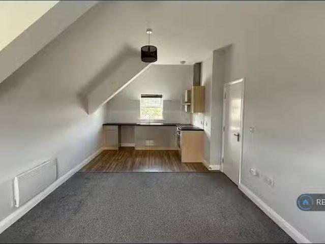 2 bedroom flat for rent in Palace Close, Shepshed, Loughboroug.