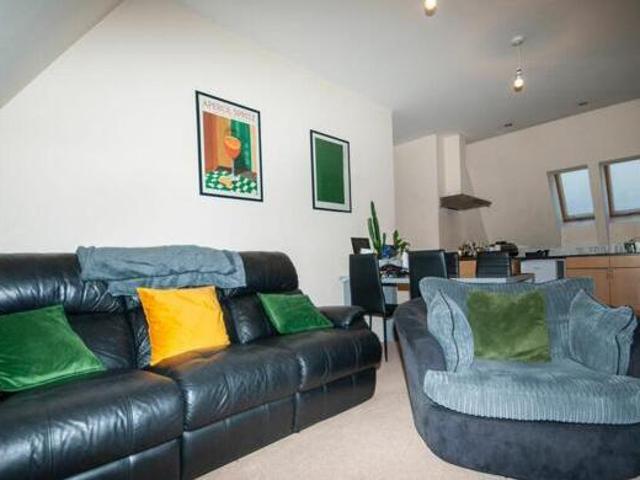 2 Bedroom Flat For Rent In Pall Mall