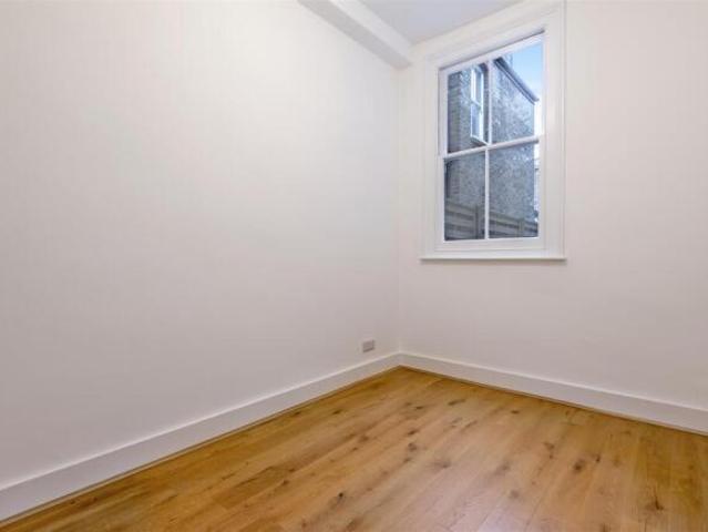 2 bedroom flat for rent in Palmers Road, East Sheen, SW14