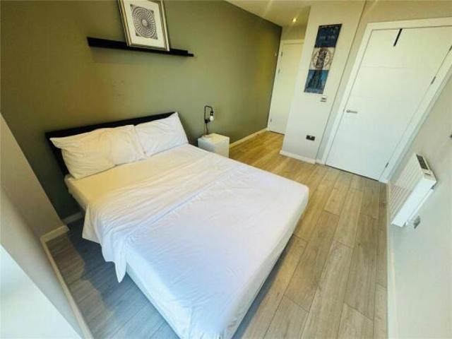 2 bedroom flat for rent in Park Central, 11 Jesse Hartley Way, Liverpool, Merseyside, L3