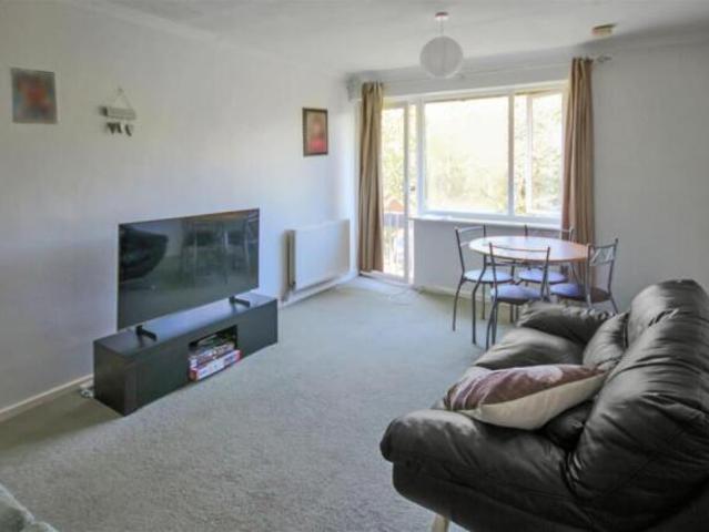 2 bedroom flat for rent in Park Court, Old London Road, Brighton, BN1