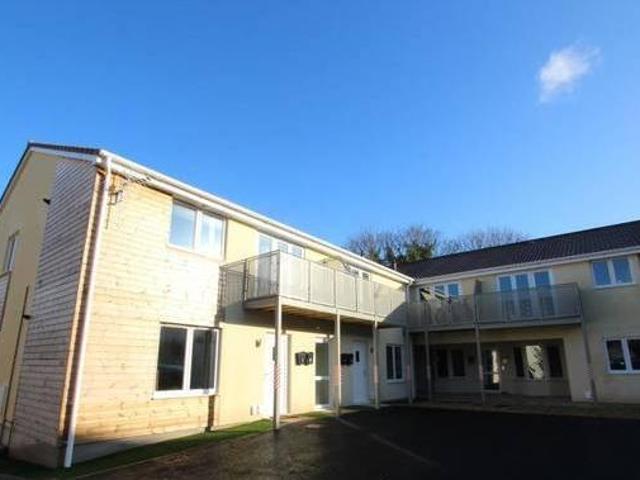 2 bedroom flat for rent in Park Court Eastville BS5