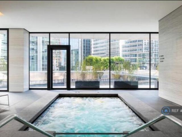 2 bedroom flat for rent in Park Drive, London, E14