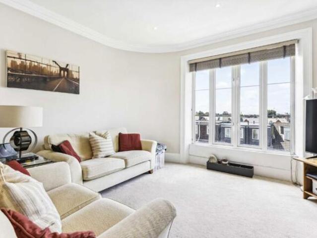 2 bedroom flat for rent in Park Hill, Clapham, SW4