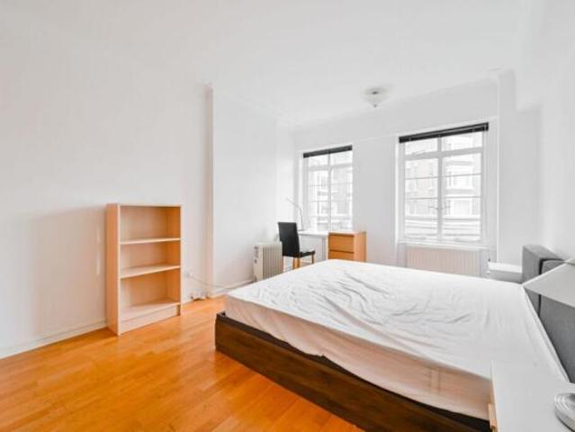 2 bedroom flat for rent in Park Road, Marylebone, London, NW1