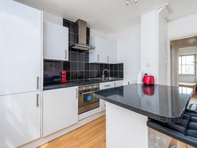 2 bedroom flat for rent in Park Road, Marylebone, London, NW1