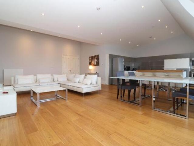 2 bedroom flat for rent in Park Terrace, Glasgow, G3