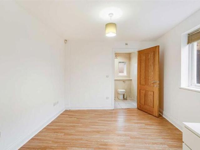 2 bedroom flat for rent in Park View Mews, Stockwell, SW9