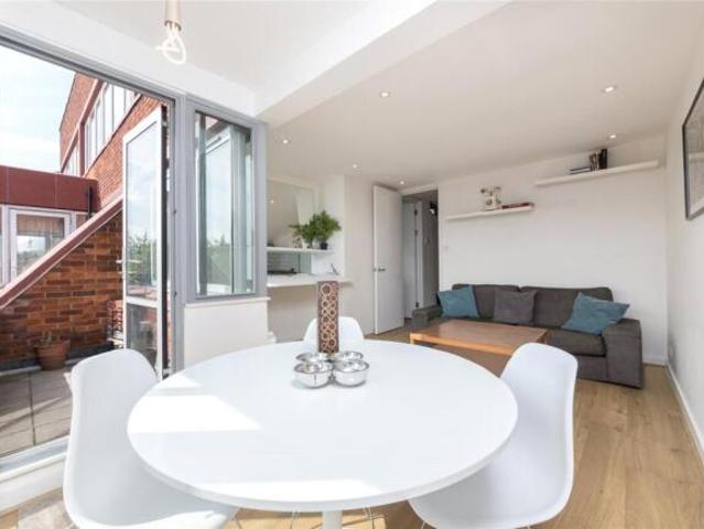 2 bedroom flat for rent in Park Village East, Regents Park, NW1