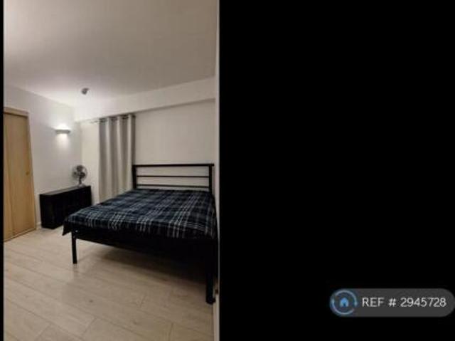 2 bedroom flat for rent in Park West, Nottingham, NG7
