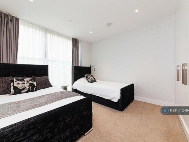2 bedroom flat for rent in Parkside, Cambridge, CB1