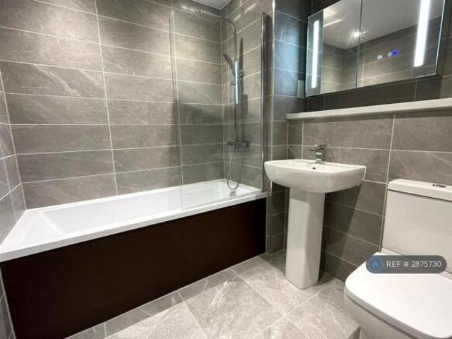 2 bedroom flat for rent in Parliament Street, Liverpool, L8