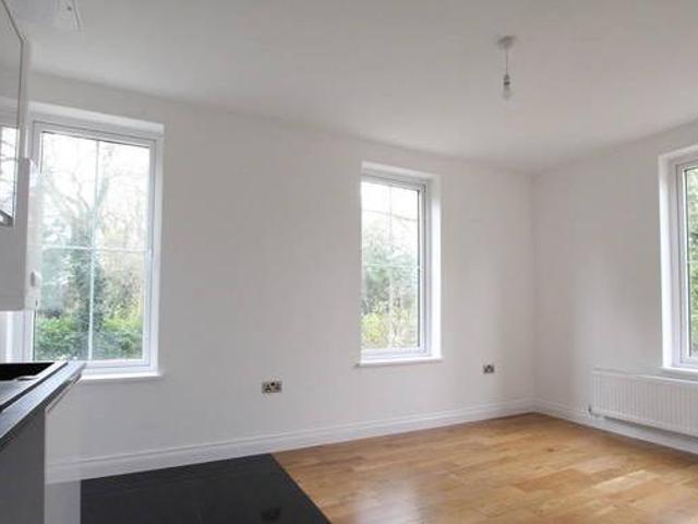 2 bedroom flat for rent in Parsonage Lane Bishops Stortford CM23 CM23