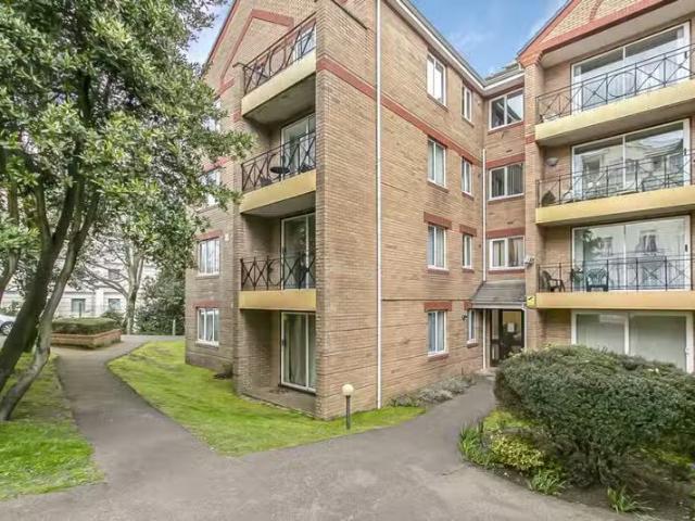 2 bedroom flat for rent in Parsonage Road, Bournemouth, BH1