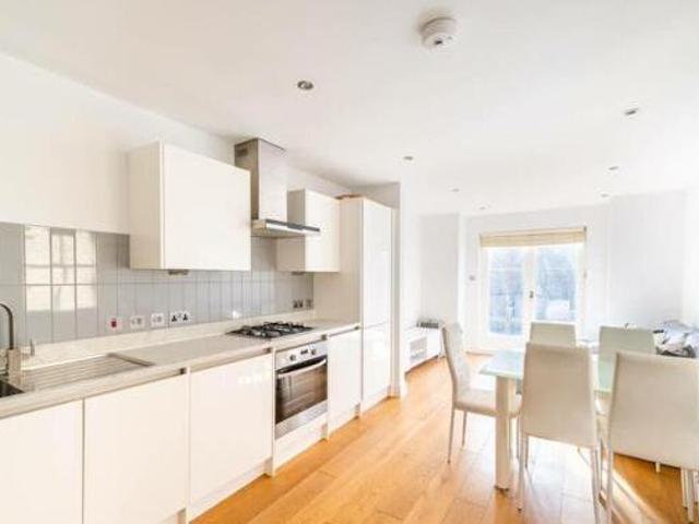 2 Bedroom Flat For Rent In Parsons Green, London