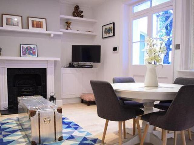 2 Bedroom Flat For Rent In Parsons Green