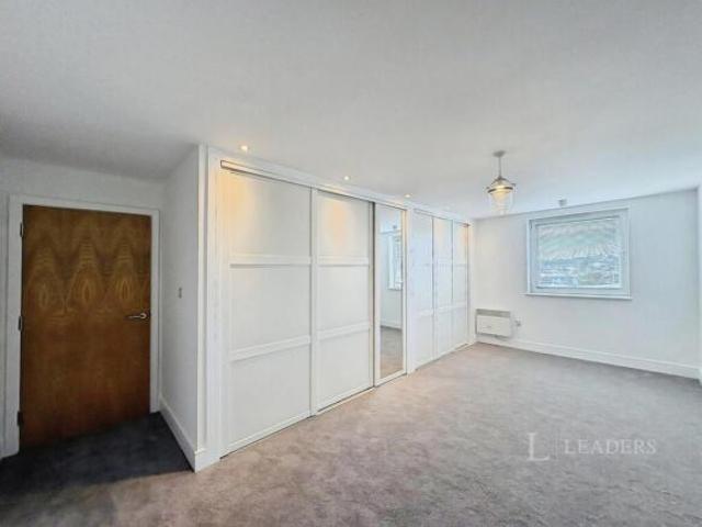 2 bedroom flat for rent in Patteson Road, Ipswich, Suffolk, IP3