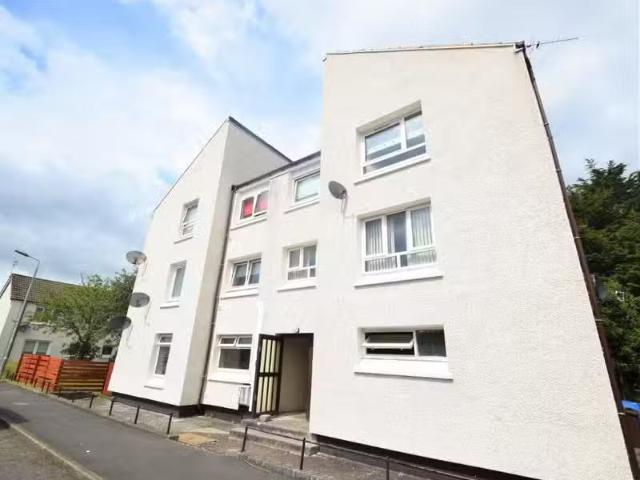 2 bedroom flat for rent in Paterson Avenue, Irvine, North Ayrs.