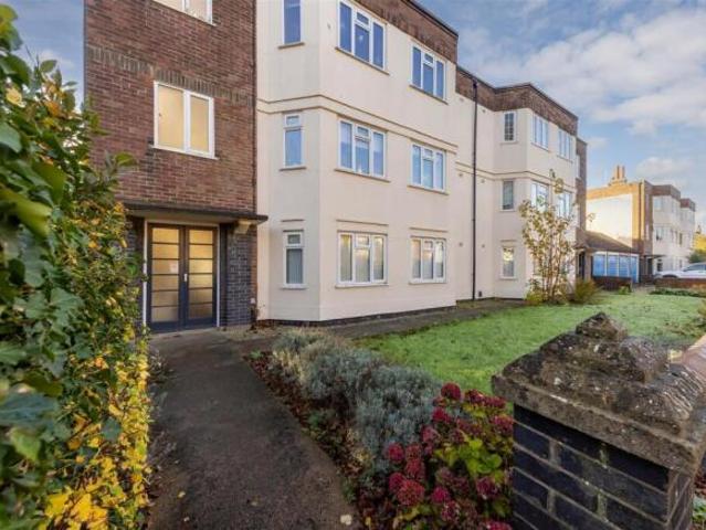 2 bedroom flat for rent in Patricia Road, Norwich, NR1