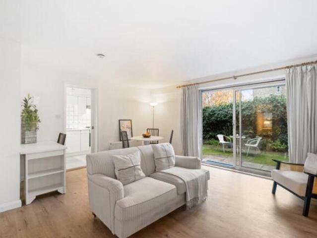 2 bedroom flat for rent in Paveley Drive, Battersea Park, SW11