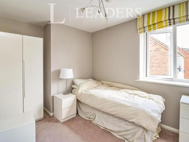 2 bedroom flat for rent in Pavior Road, NG5