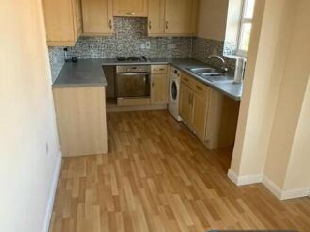 2 bedroom flat for rent in Pavior Road, Nottingham, NG5