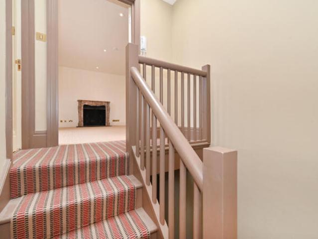 2 bedroom flat for rent in Pembridge Crescent Notting Hill London, W11