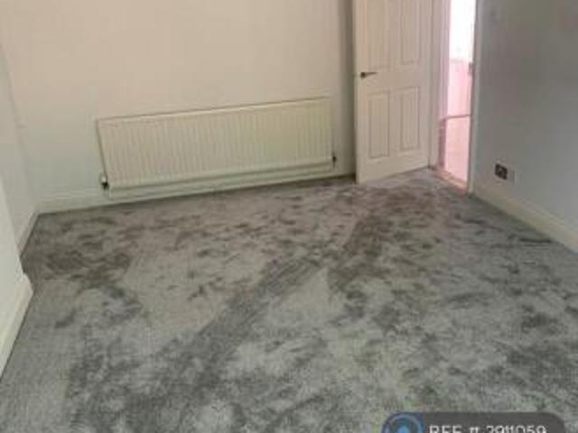 2 bedroom flat for rent in Pen Y Lan Road, Cardiff, CF23