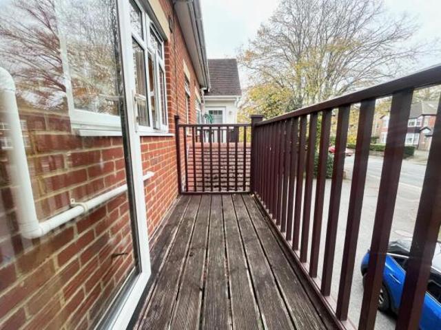 2 bedroom flat for rent in Penn Hill Avenue, Poole, BH14