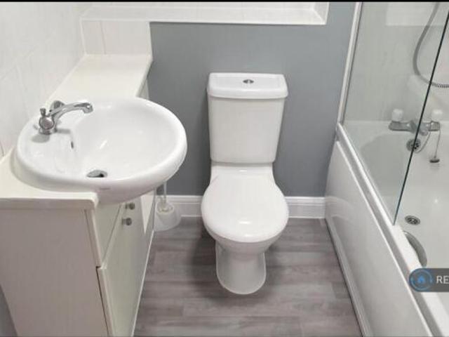 2 bedroom flat for rent in Pennant Court, Wolverhampton, WV3