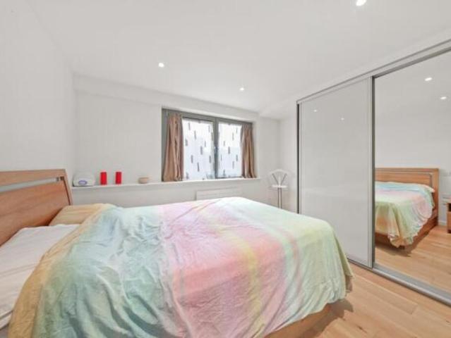 2 bedroom flat for rent in Peacock Place, Highbury, N1