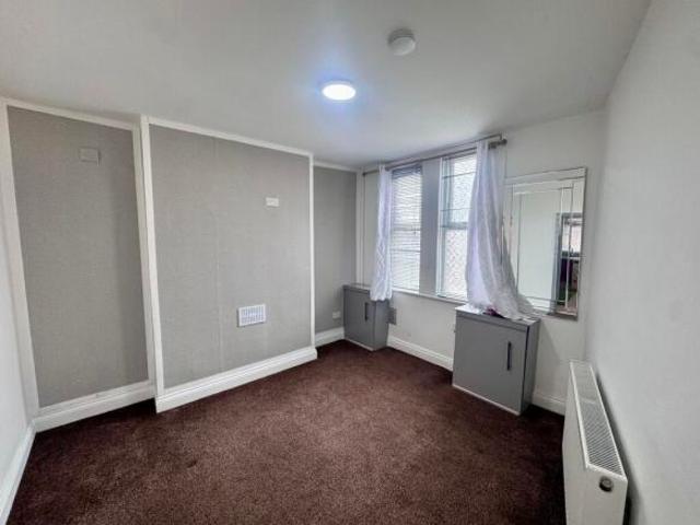 2 bedroom flat for rent in Pearson Street, Basford, NG7