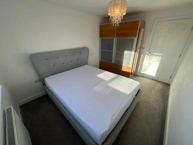 2 bedroom flat for rent in Pearsons Way, Seacroft, LEEDS, LS14