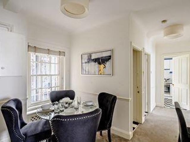 2 bedroom flat for rent in Pelham Court, Fulham Road, SW3