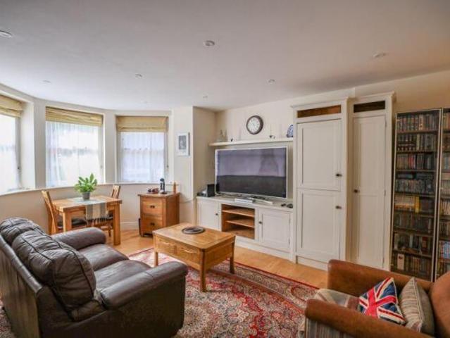 2 bedroom flat for rent in Percival Road, Bristo BS8