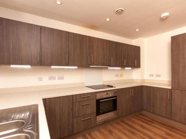 2 bedroom flat for rent in Percy Terrace, Bath, BA2