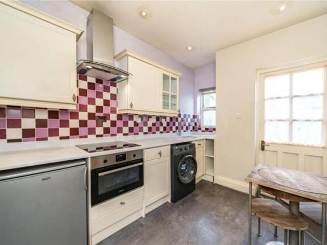 2 bedroom flat for rent in Peterborough Villas, Fulham, SW6