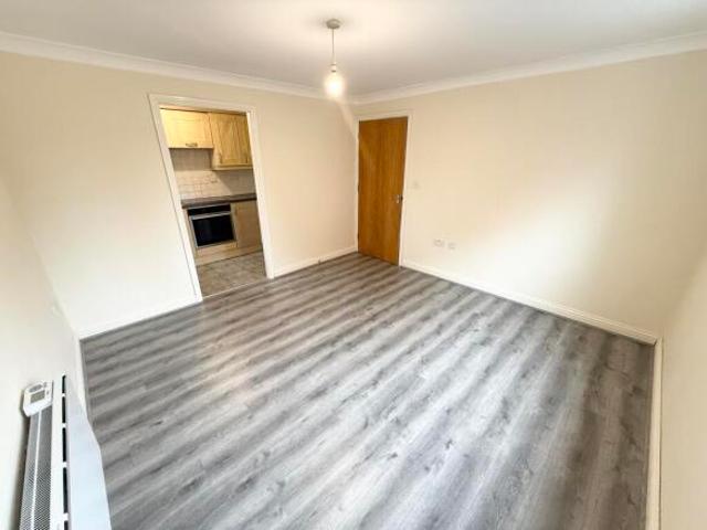 2 bedroom flat for rent in Peterhouse Close, West Town, Peterborough, PE3