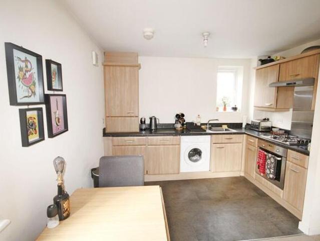 2 bedroom flat for rent in Phoenix Place, Great Sankey, WA5