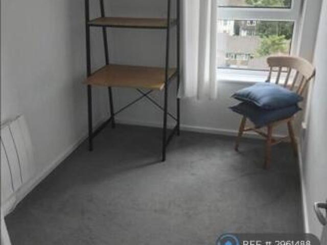 2 bedroom flat for rent in Pierrepoint, London, SE25