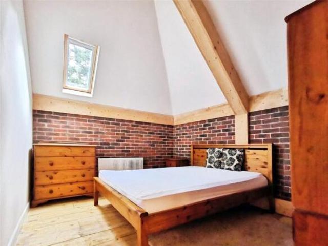 2 bedroom flat for rent in Pilgrims Way, Boughton Aluph, Ashford, Kent, TN25