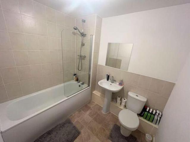 2 bedroom flat for rent in Pilgrims Way, Salford, M50